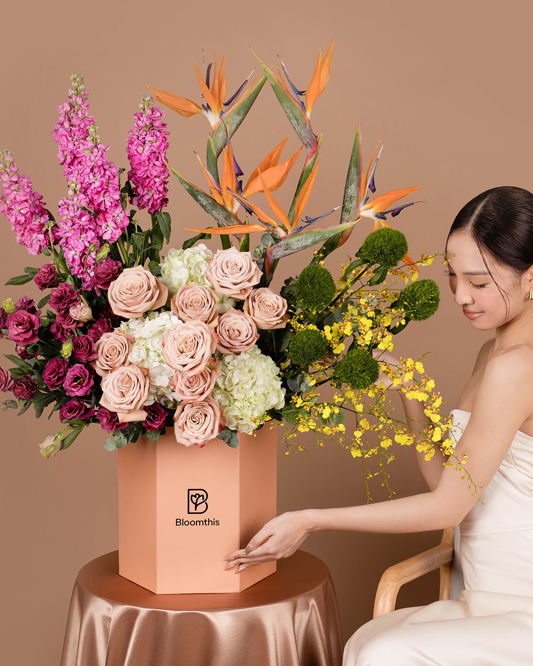 Luxe Ameera Matthiola & Rose Flower Box | Free Delivery | Bloomthis